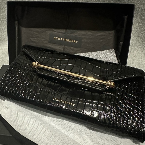 Bags | Multrees Chain Wallet In Croc Style | Poshmark